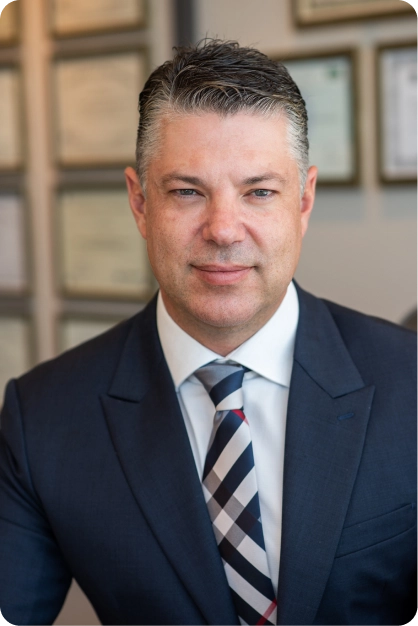 Dr. Fernando Bastos